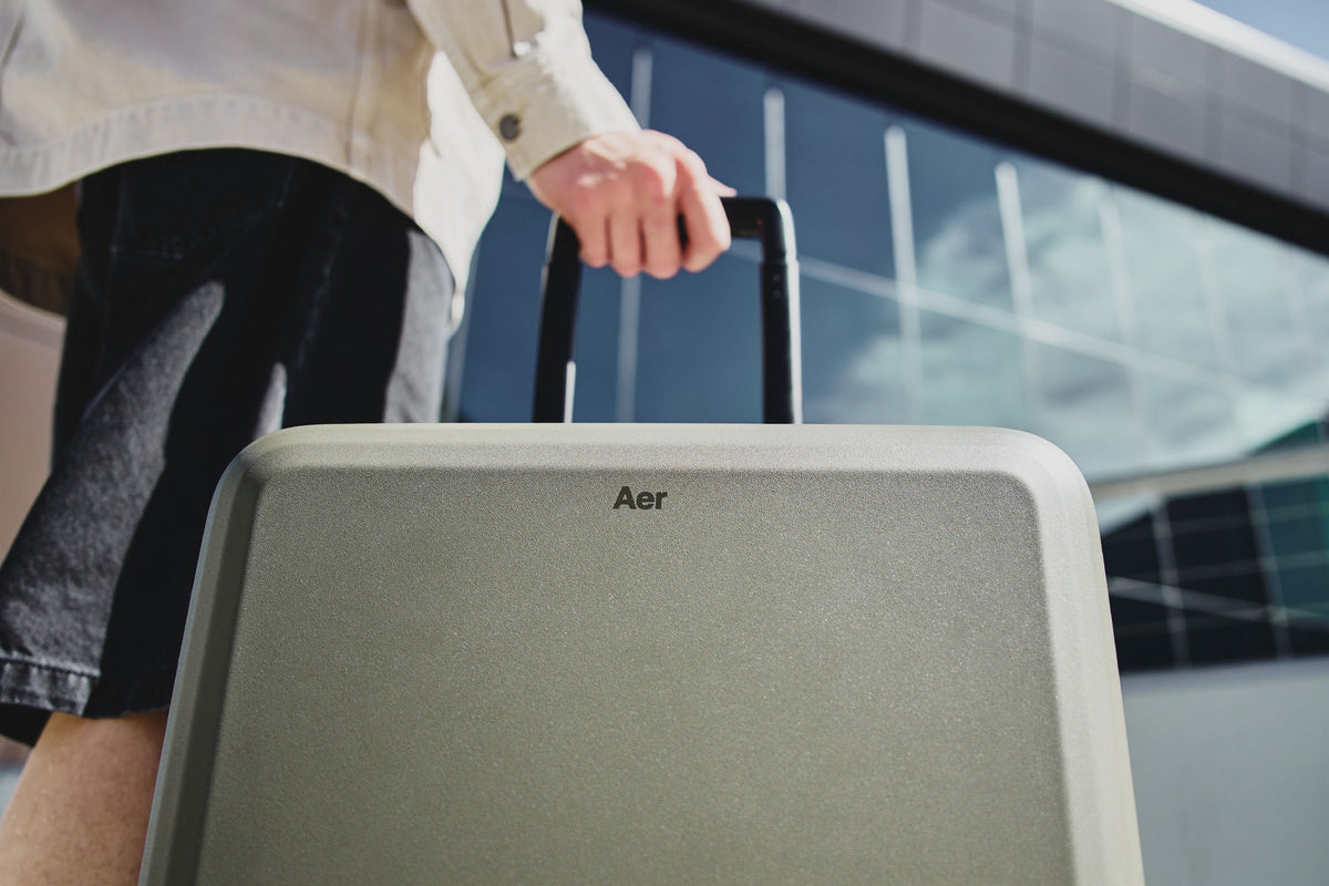Suitcases – Aer