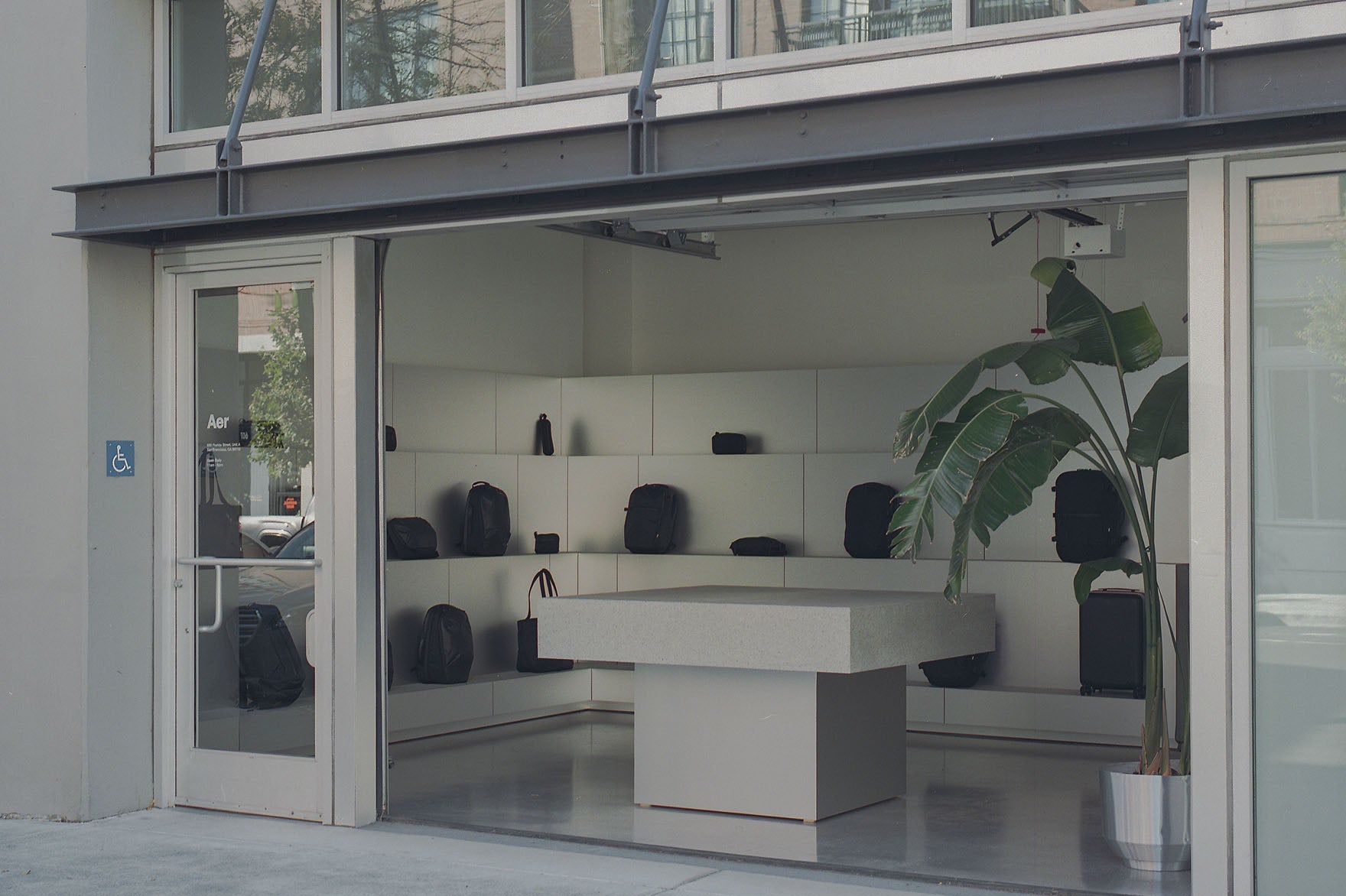 Stockists – Aer